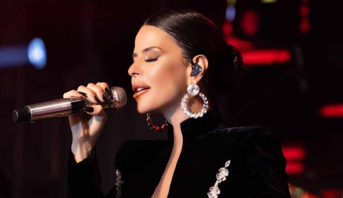 Simge'den Kıbrıs'ta Bayram Konseri!