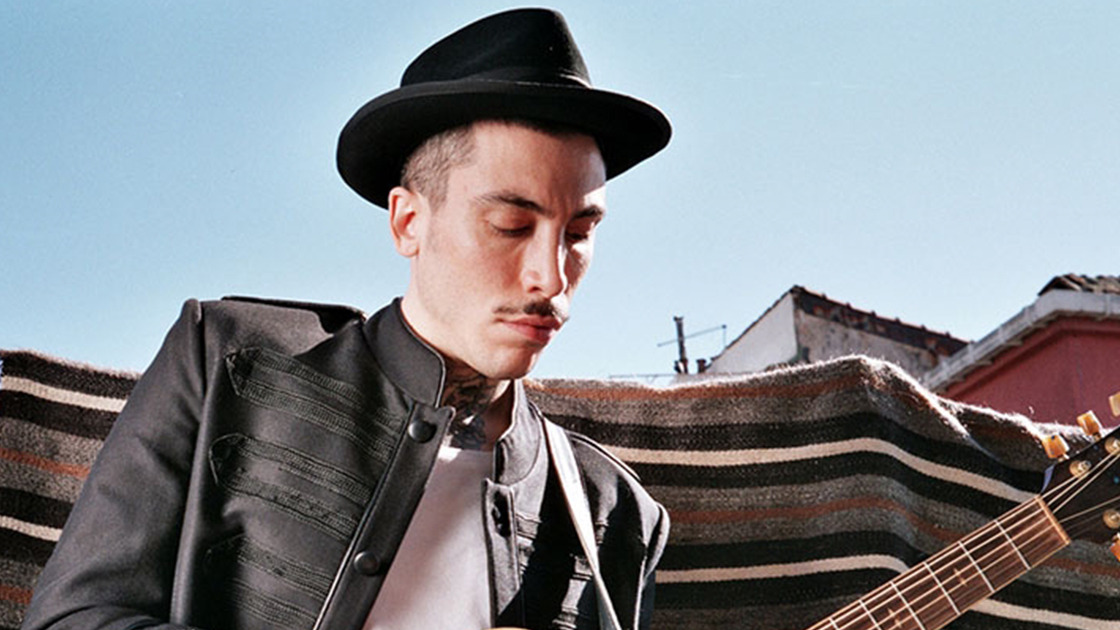 Can Bonomo'dan Roman'lı Paylaşım