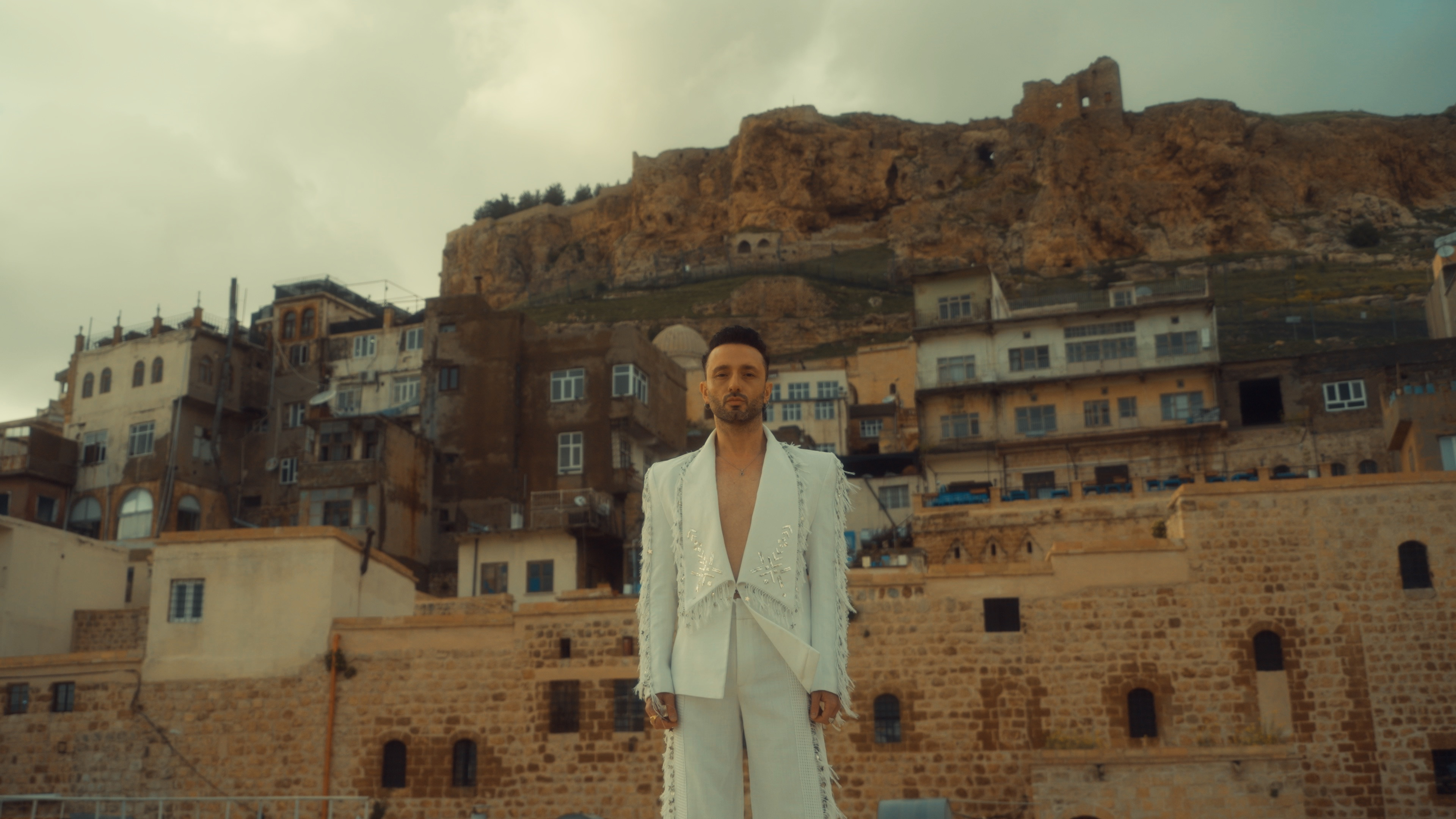 Mabel Matiz'den "Uçkun"