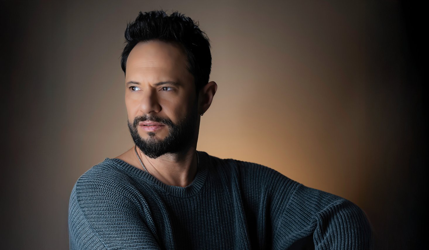 Özgün'den "Sen Ağlama" Yorumu!